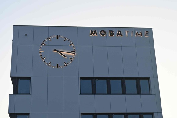 Mobatime SA | Gestion des temps et contrôle d'accès